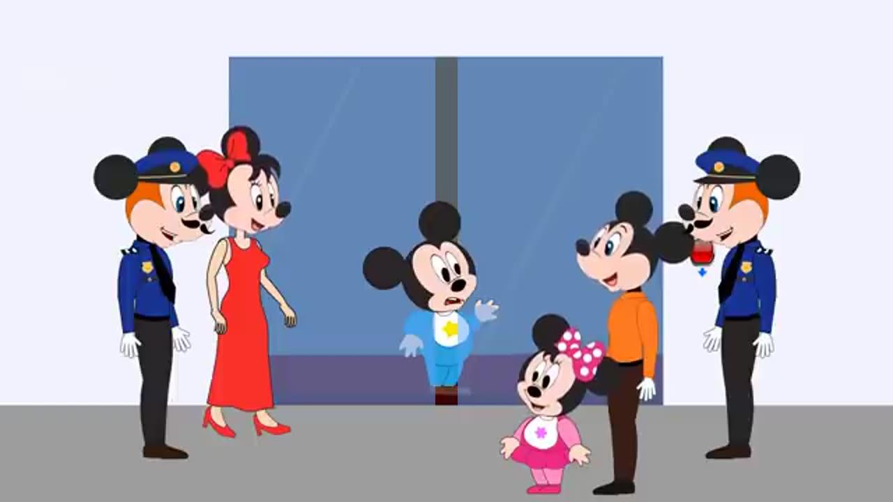 Mickey Mouse Family Gets Stuck in Elevator at - One News Page VIDEO