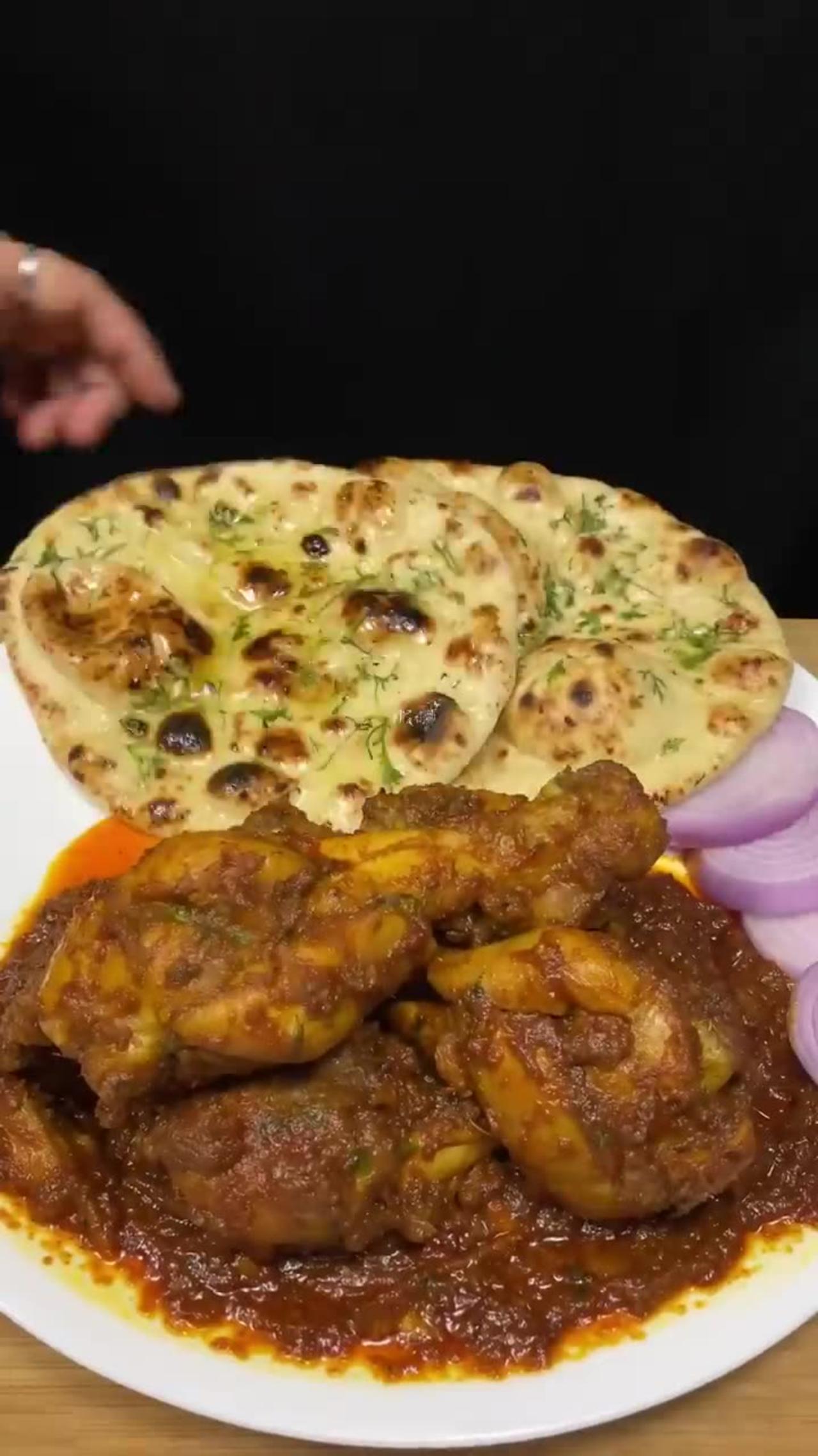 Chicken bhuma masala with nan ASMR cooking - One News Page VIDEO