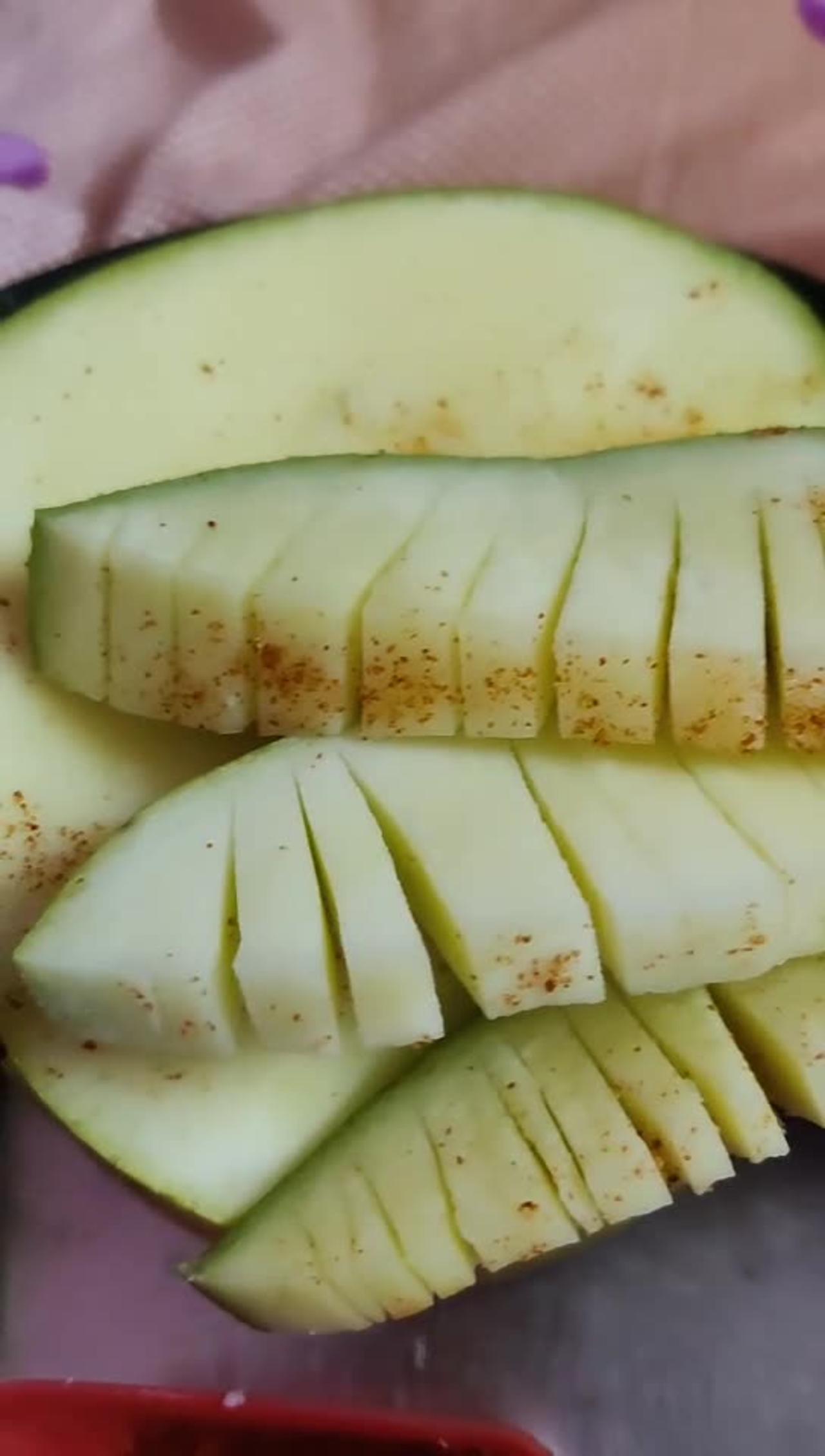 Raw mango with chilli powder salt - One News Page VIDEO