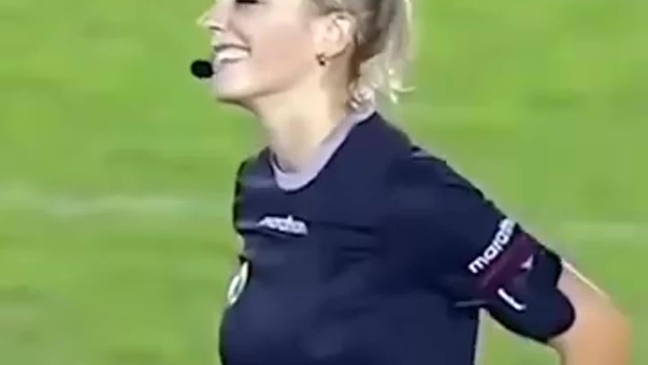 Football_Female_Referee - One News Page VIDEO