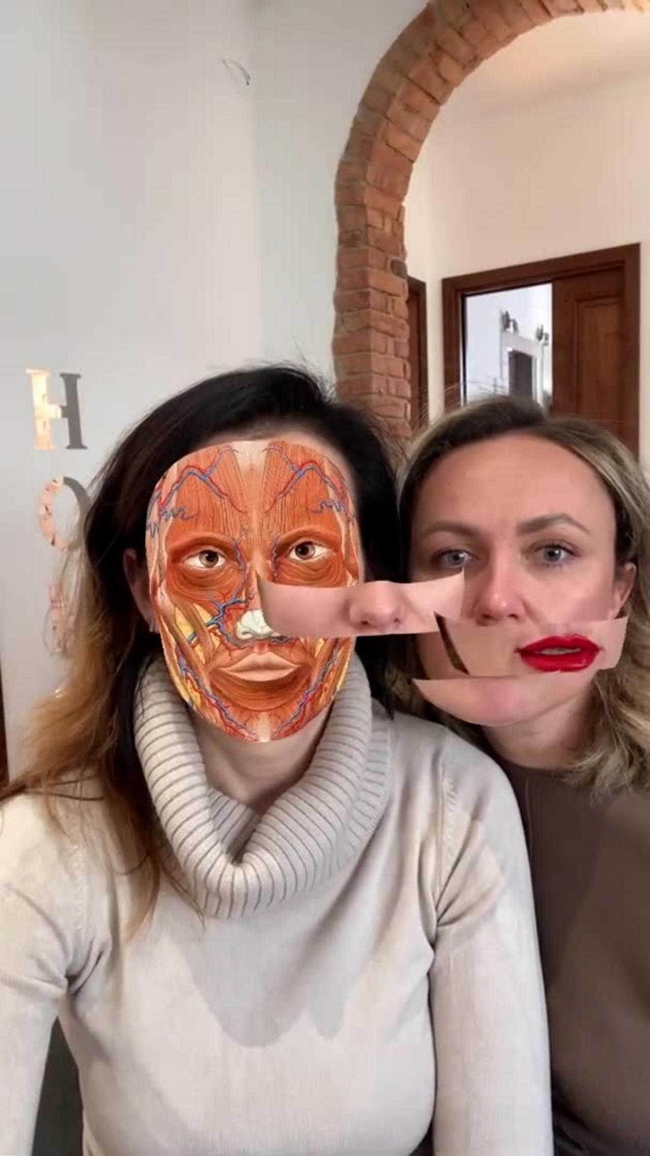 Funny Humans - One News Page VIDEO