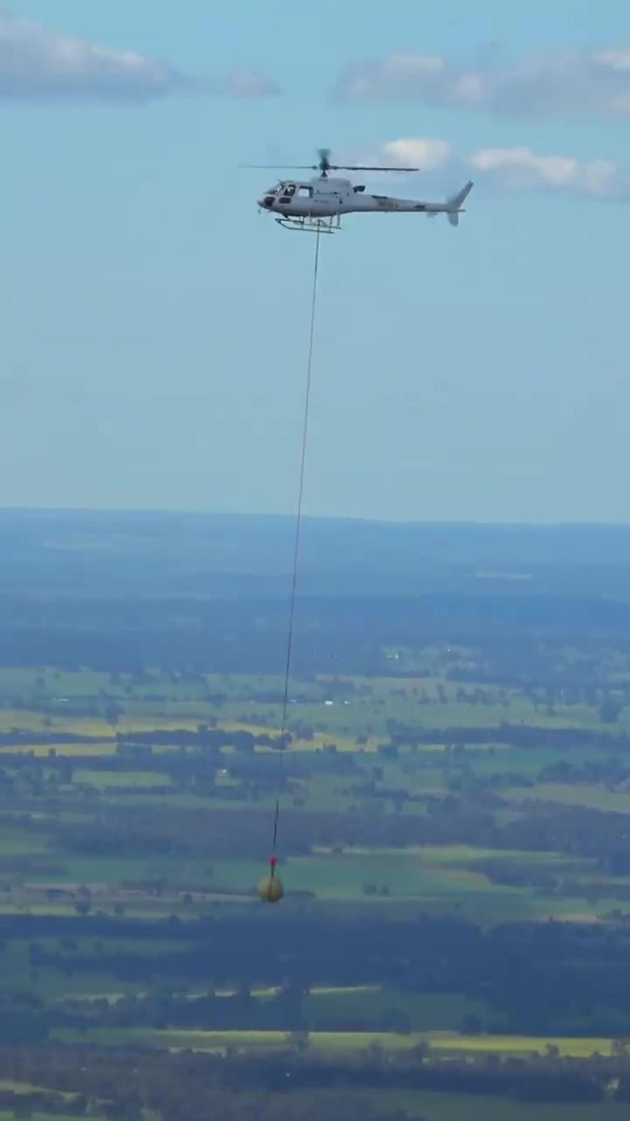 1 TON Rubber Band Ball DROP From 2000ft - One News Page VIDEO