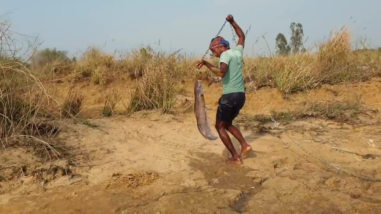 Unbelievable Monster Fishing From Underground - One News Page VIDEO