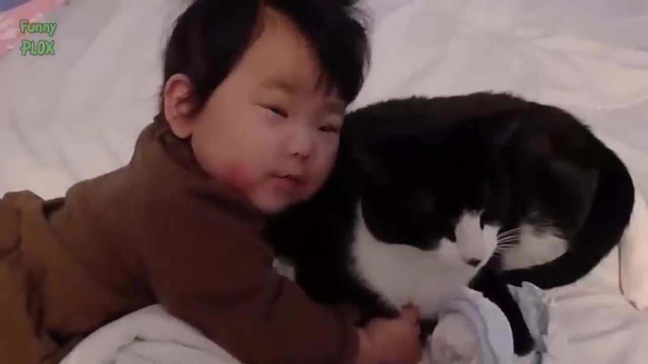 Funny babies with their pets - One News Page VIDEO