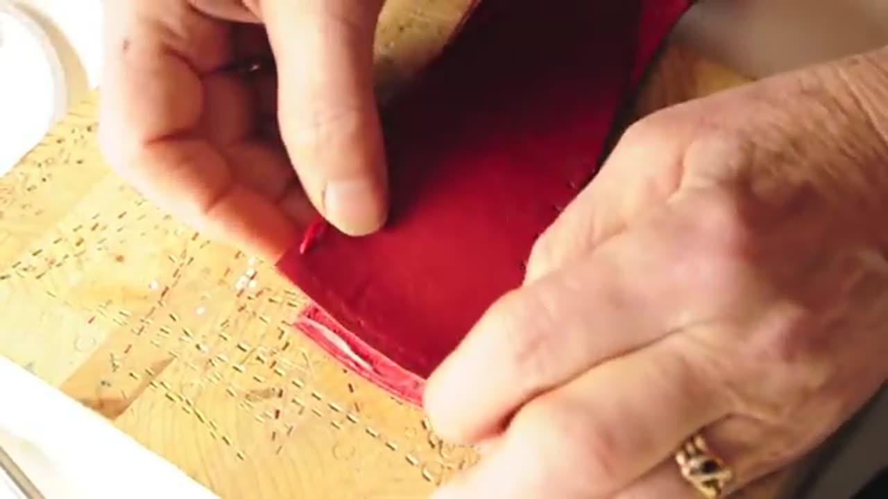 How To make simple shoes, using your feet as a - One News Page VIDEO