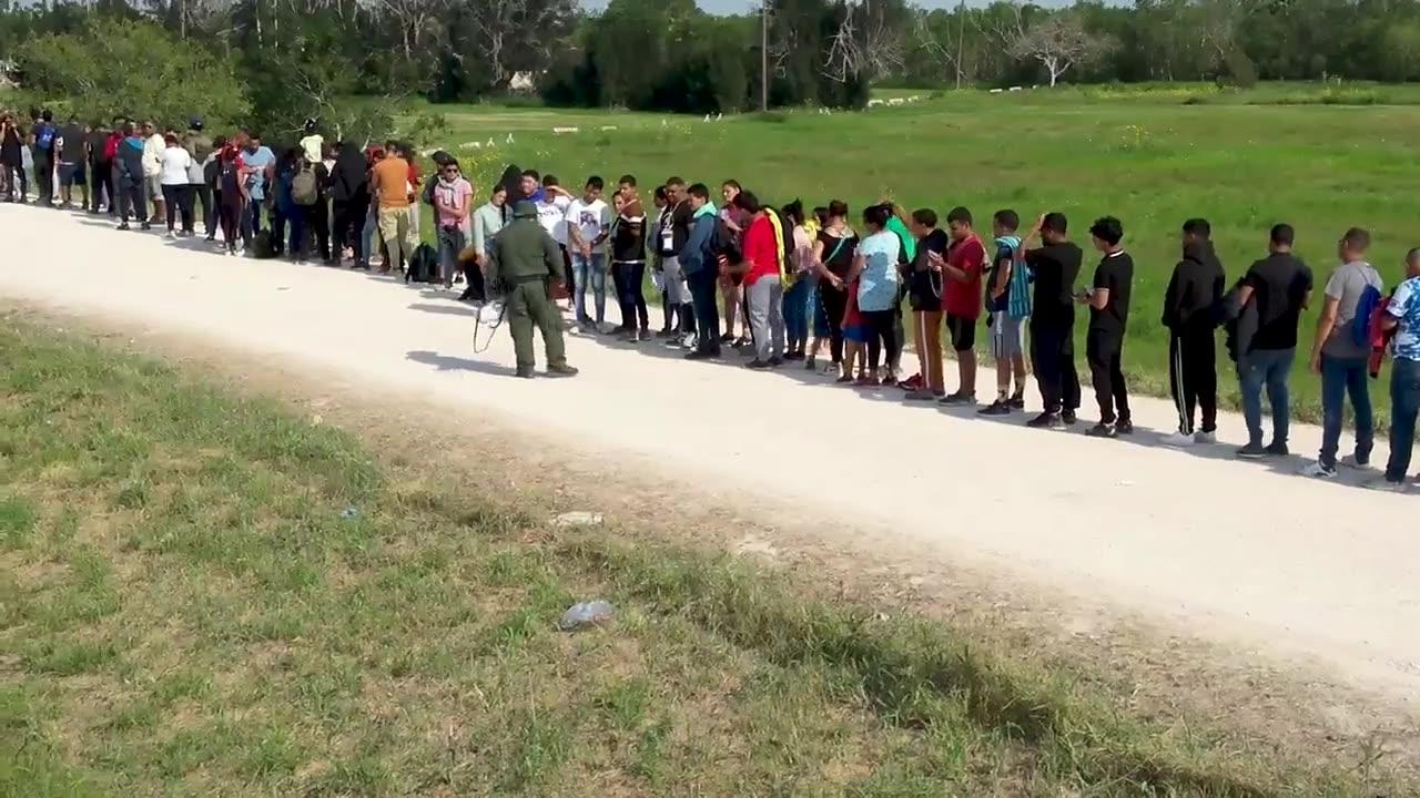 US Southern Border Invasion - End of Title 42 - One News Page VIDEO