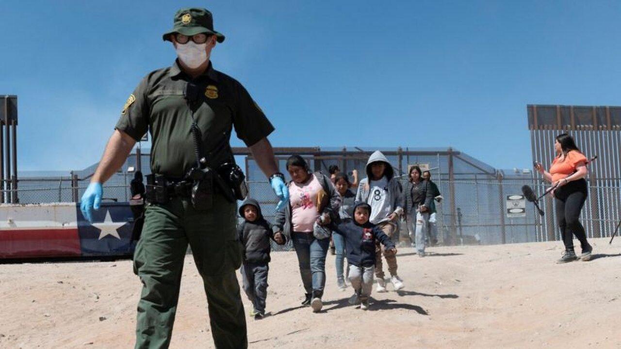 Title 42: the first day at the border passes - One News Page VIDEO