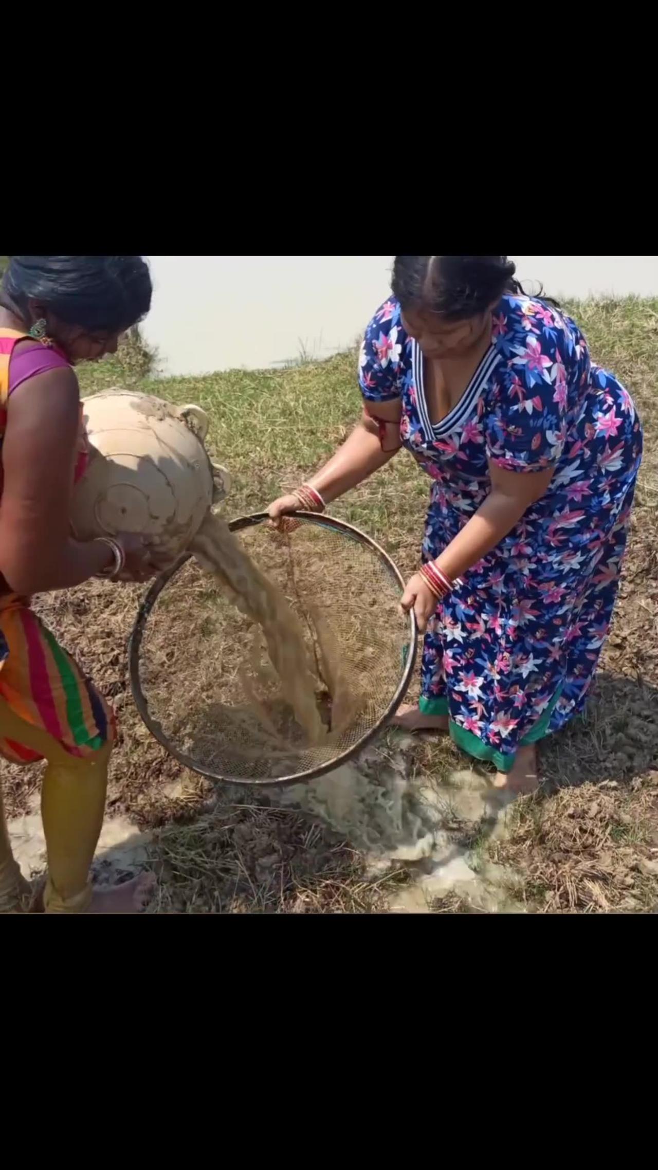 Oo my god what happened with the women while - One News Page VIDEO