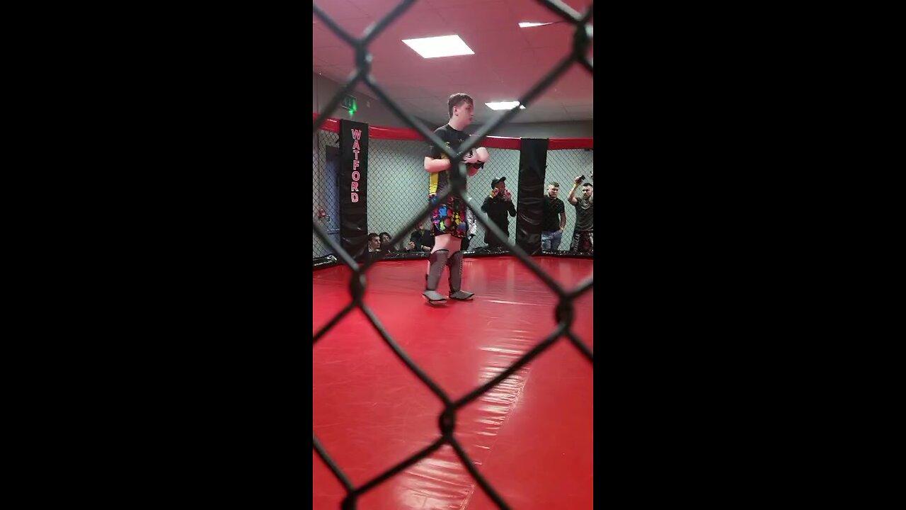 Alfie Danger MMA fight 1st round - One News Page VIDEO