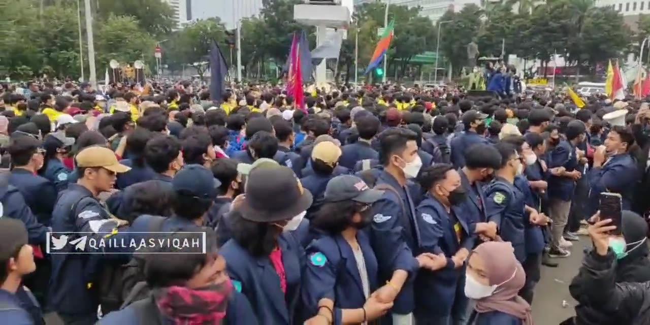 Student demonstration in Jakarta, Indonesia, - One News Page VIDEO