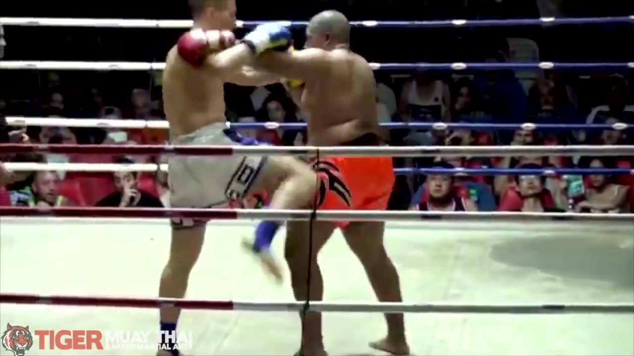 Top 10 Muay Thai Knockouts - One News Page VIDEO
