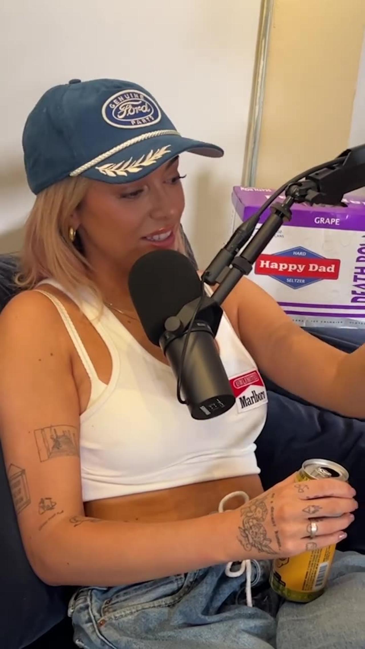 💎 STEINY BUYS BRIANNA CHICKENFRY WHAT!_!_ - One News Page VIDEO