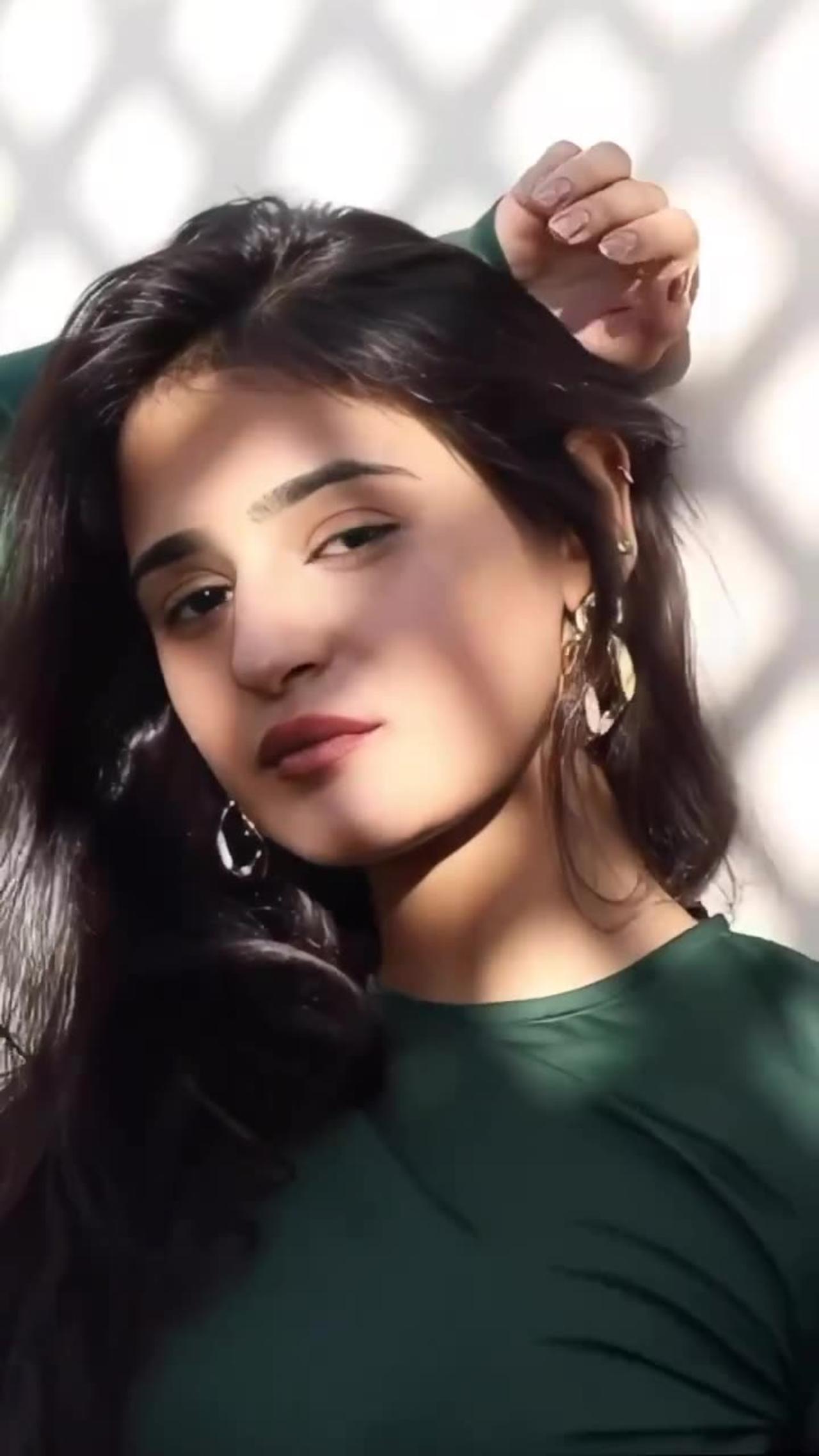 Beautiful Asian Backless greenish dress Indian - One News Page VIDEO