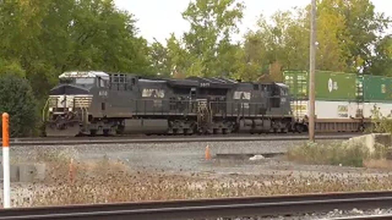 Norfolk Southern 21N Intermodal Train from - One News Page VIDEO