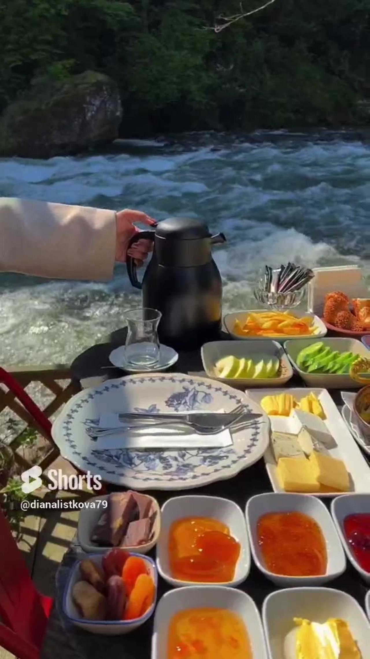 Relaxing beautiful place - One News Page VIDEO