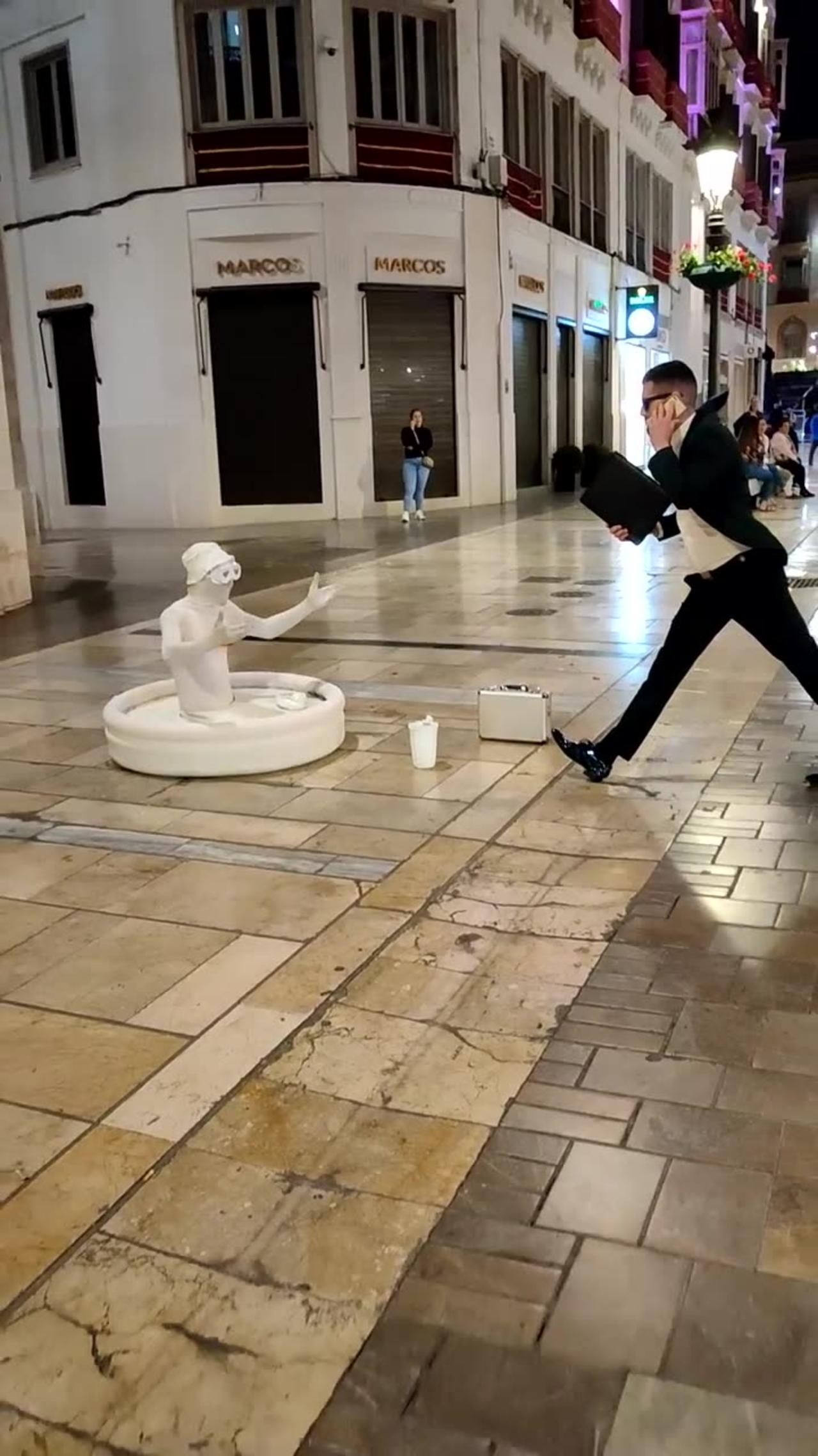 cat playing game rock paper seasor - One News Page VIDEO