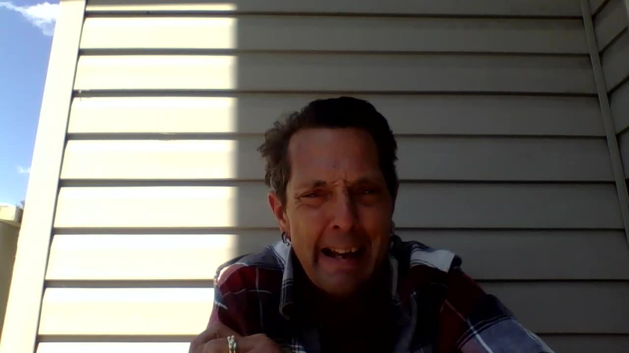 Reviewing Sinistro Mr. Red part 1 - One News Page VIDEO