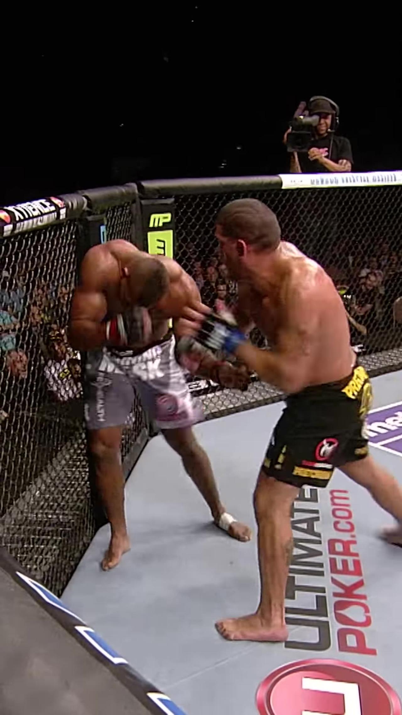 UFC Knockout Reel - One News Page VIDEO