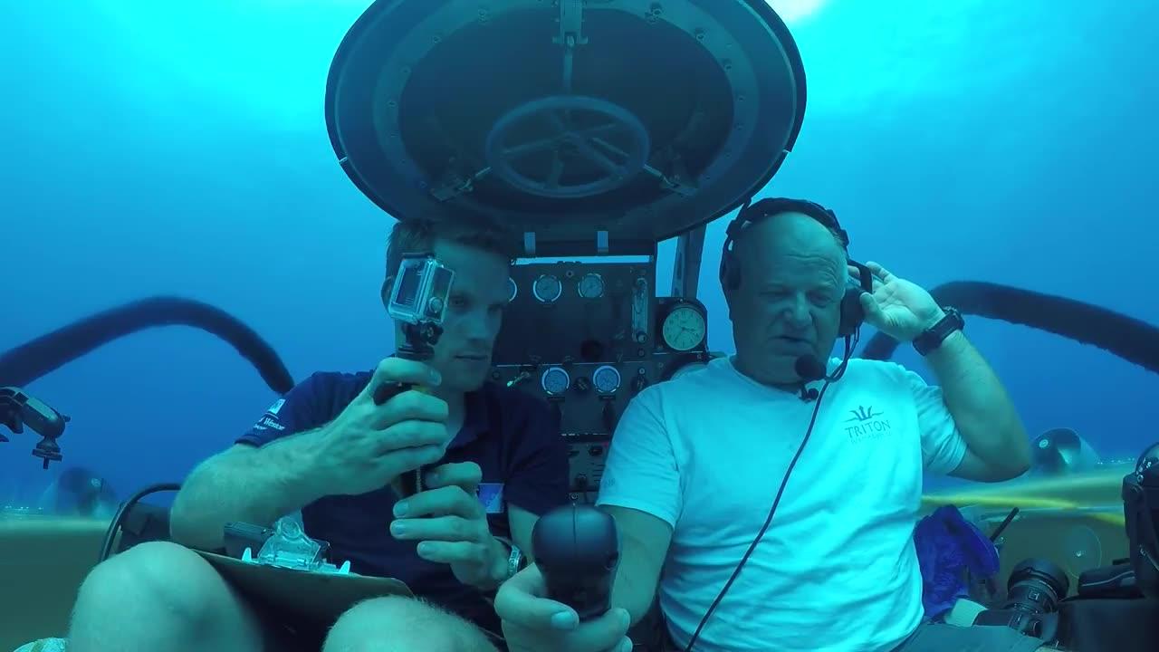Dive into the Deep Dark Ocean in a High-Tech - One News Page VIDEO