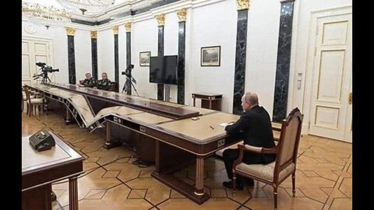 Kerch Bridge is Hit. Special Guest DAVID D! - One News Page VIDEO