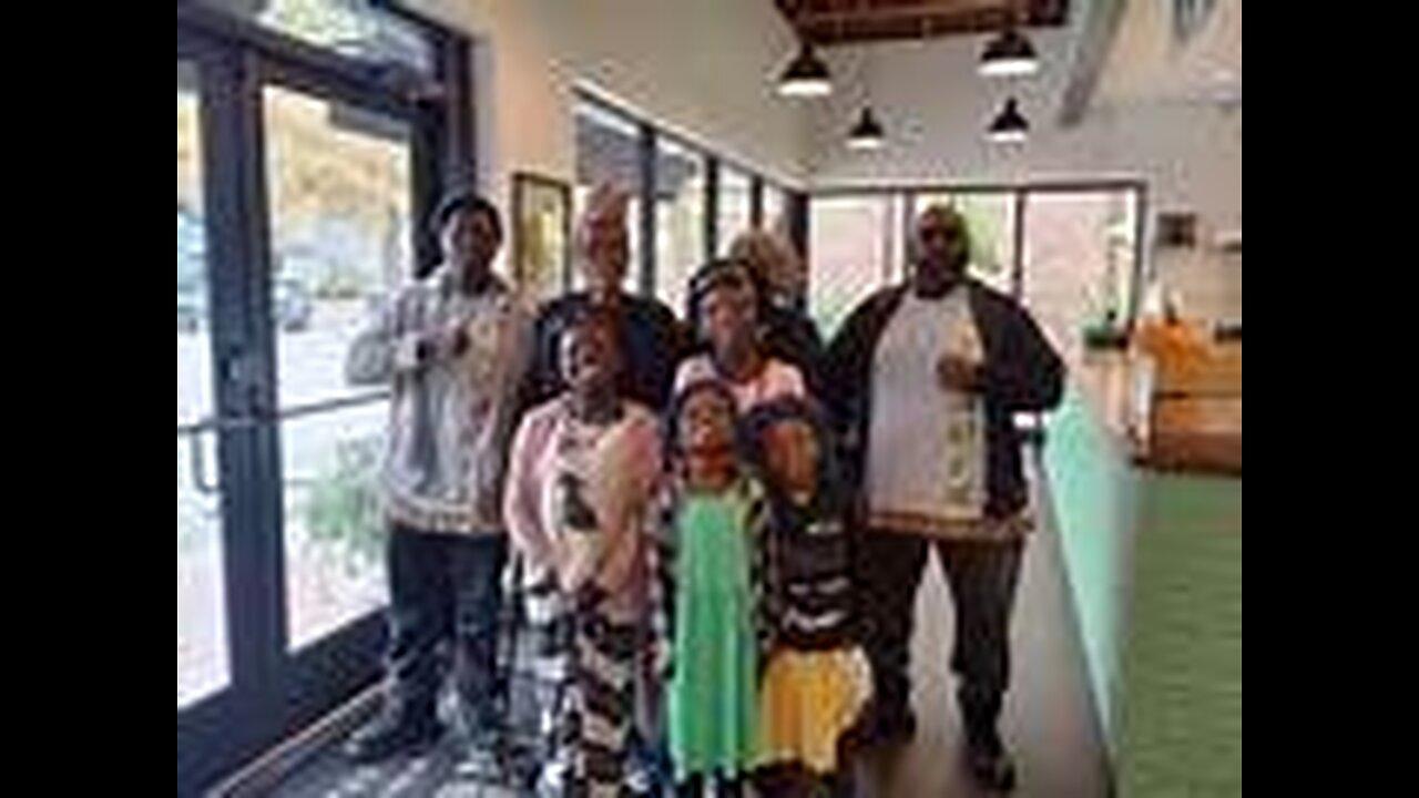 BISHOP AZARIYAH AND HIS FAMILY ARE THE REAL - One News Page VIDEO