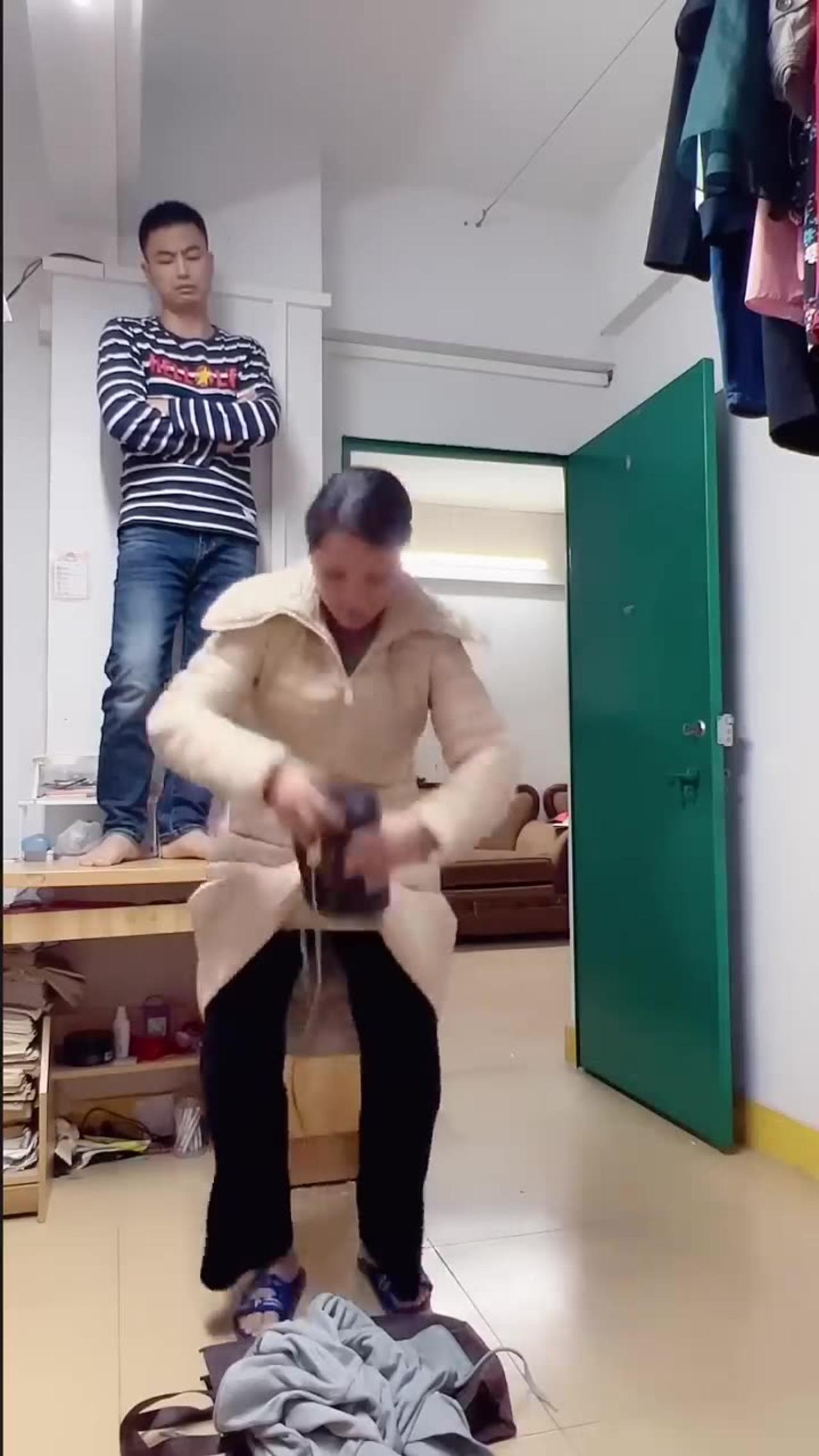 Best Funny Videos that surely make you laugh - One News Page VIDEO