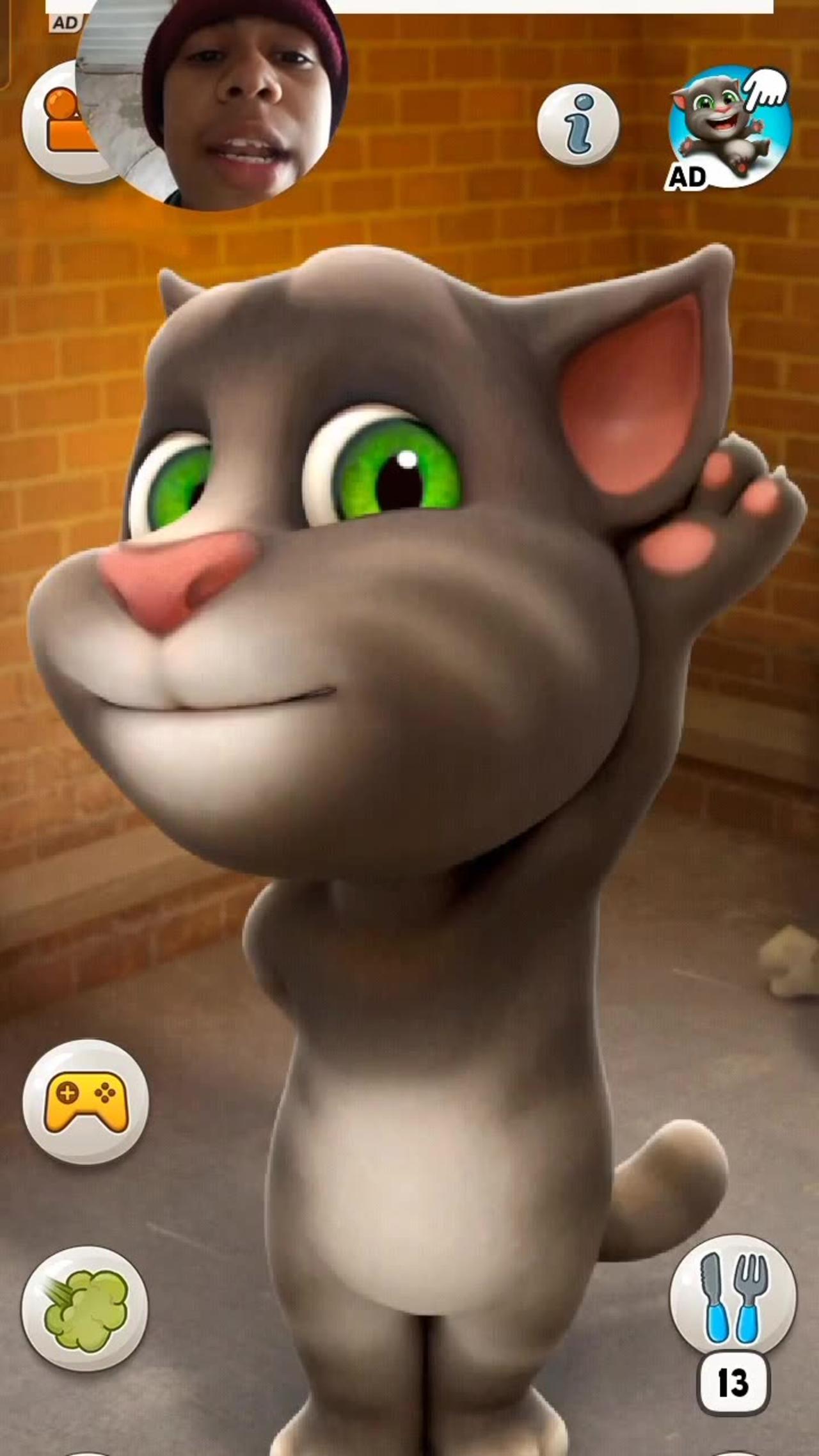 Talking Tom I love you - One News Page VIDEO