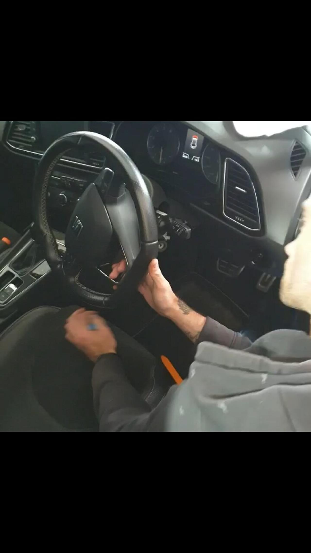 seat steering squib removal - One News Page VIDEO