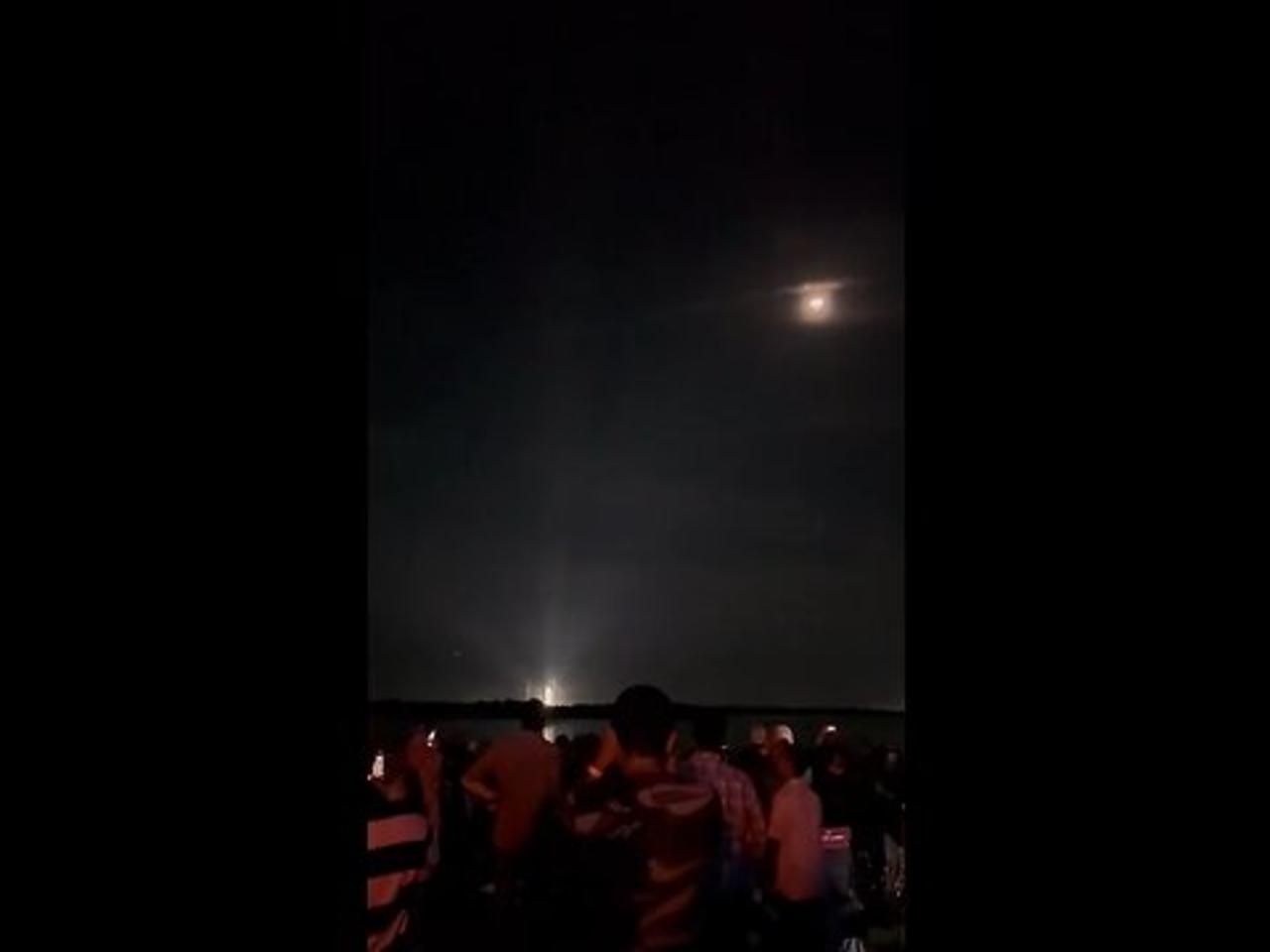 NASA ROCKET LAUNCH AT NIGHT (space x) - One News Page VIDEO