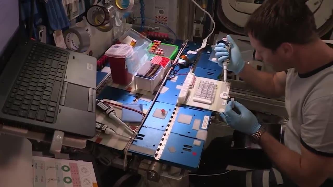 ISS 2030: NASA Extends Operations of the - One News Page VIDEO