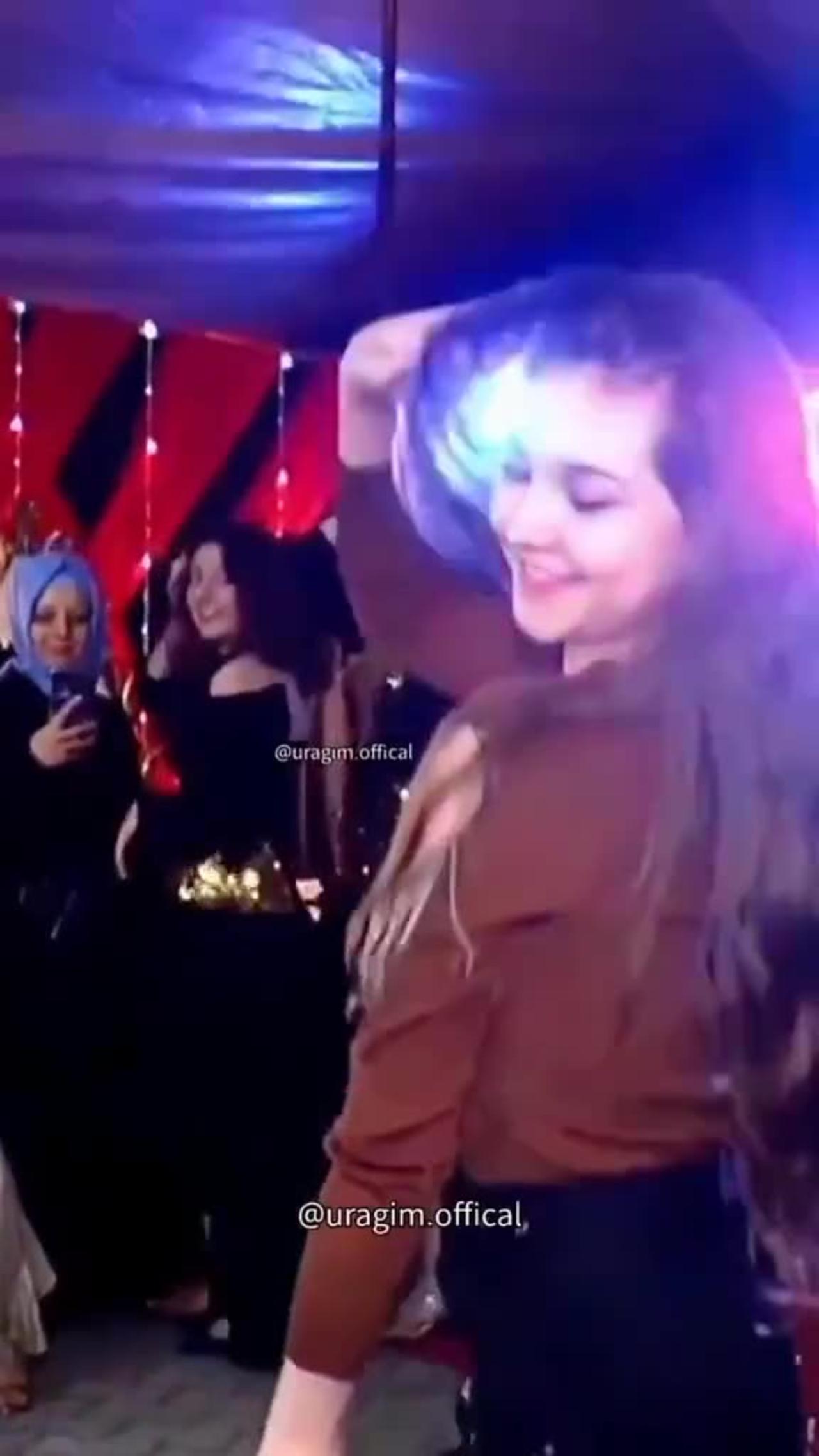 Entertainment Girl Dance Video One News Page Video