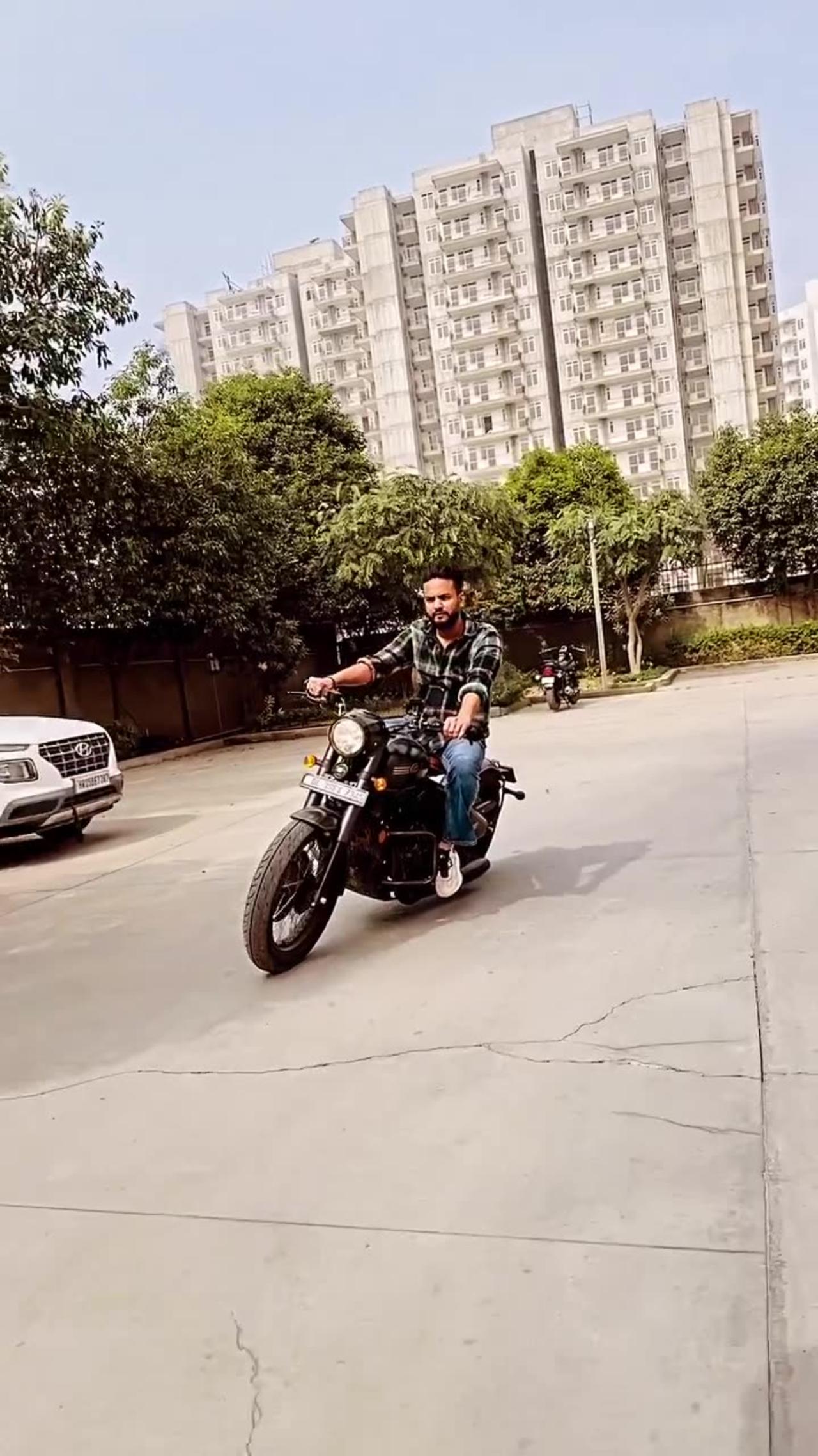 Driving Davidson in Delhi (gurugram) - One News Page VIDEO Driving Davidson in Delhi (gurugram) - One News Page VIDEO
