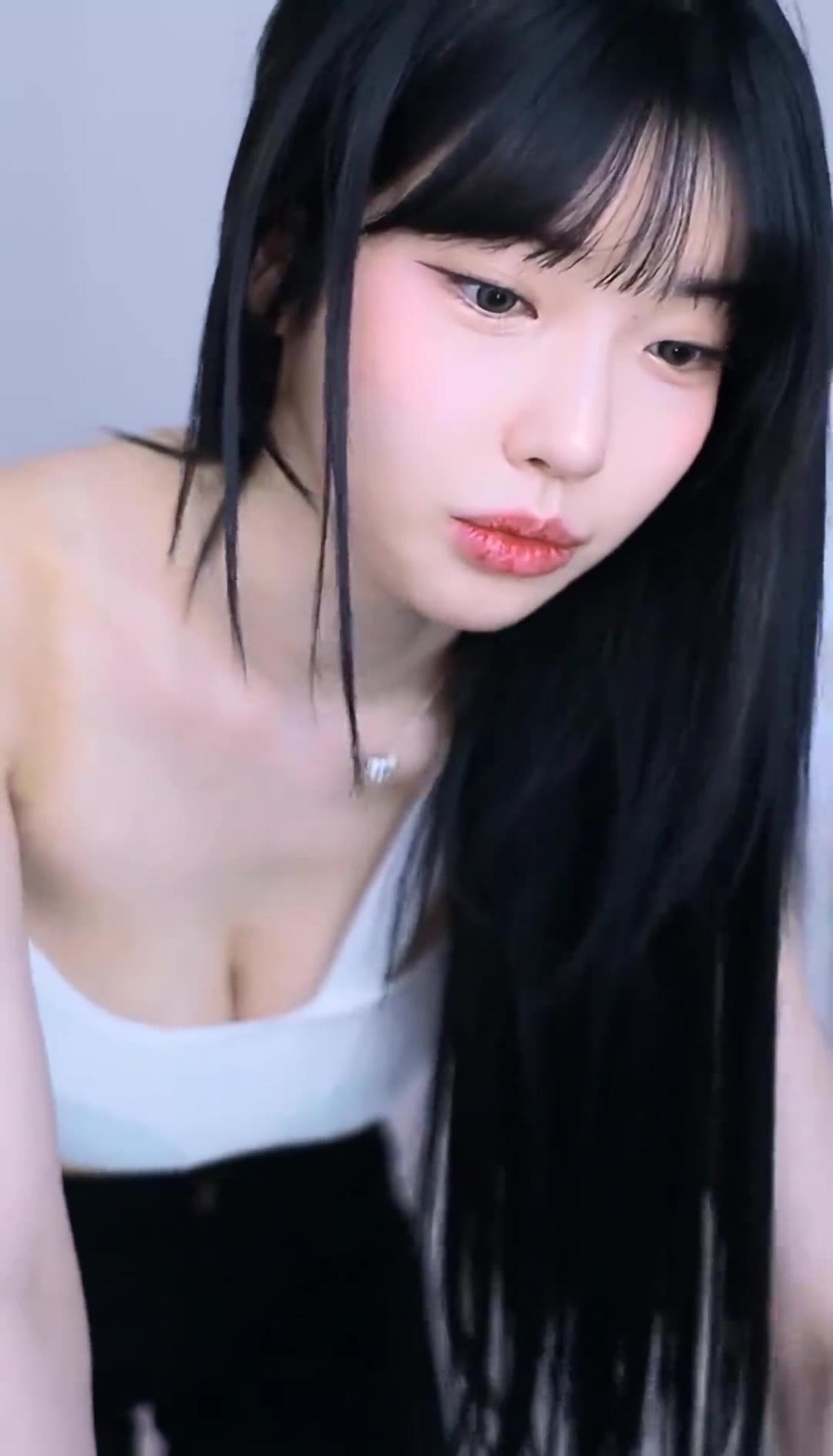 Super hot korean bj girl - One News Page VIDEO