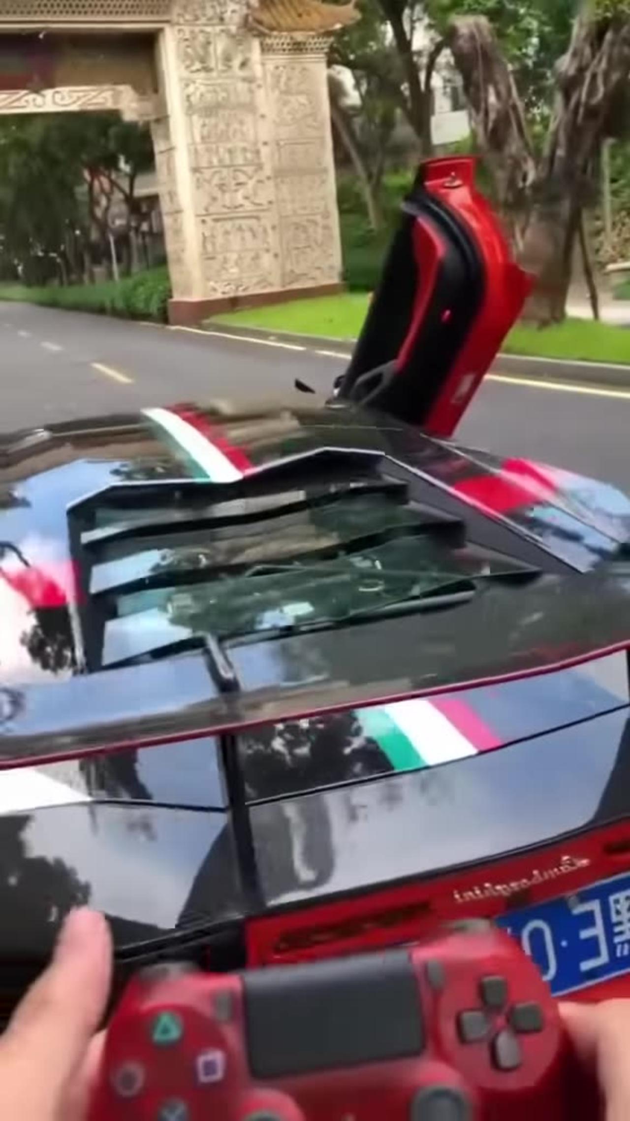 Real video of car - One News Page VIDEO