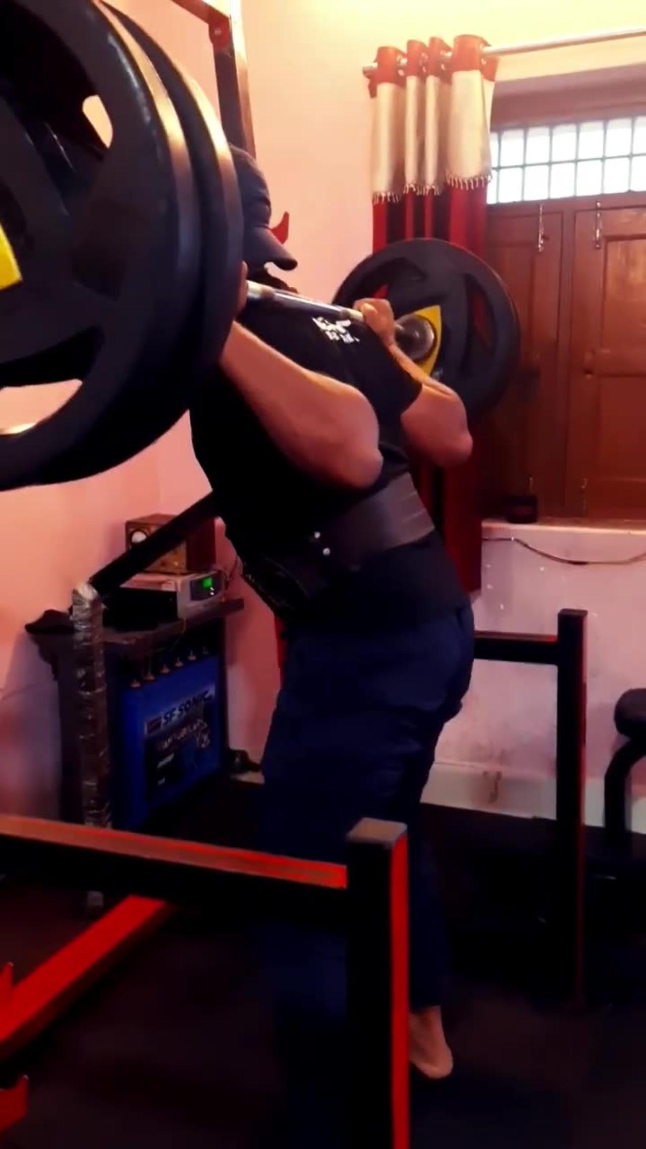 #Home workout #Heavy legs workout #150 kg - One News Page VIDEO