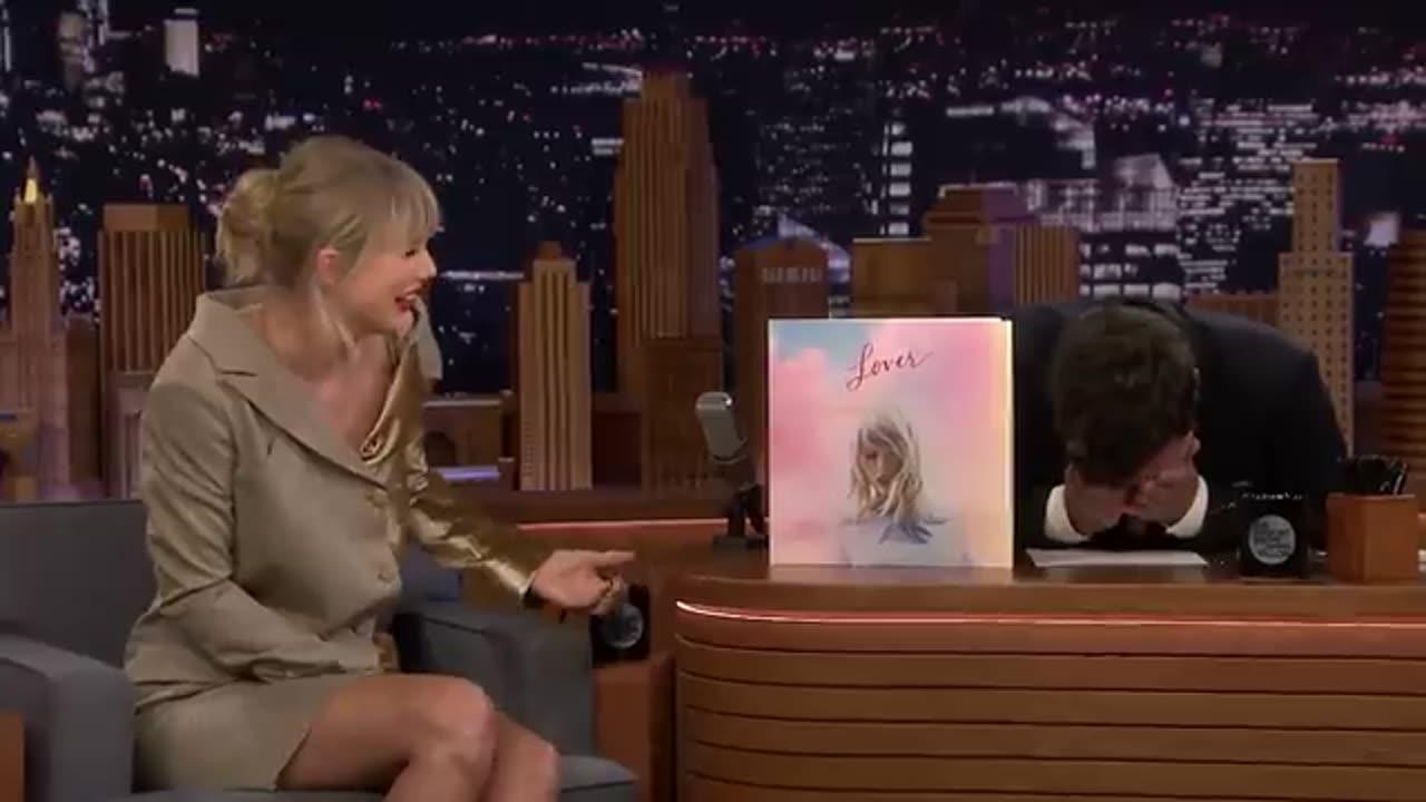 Taylor swift reacts to Embarrassing Footage of - One News Page VIDEO