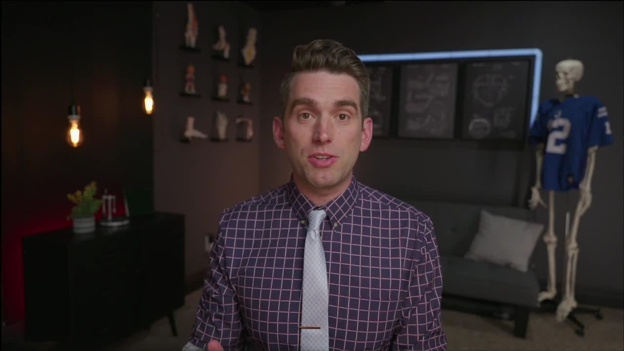 Travis Kelce Injures Knee - Doctor Explains - One News Page VIDEO