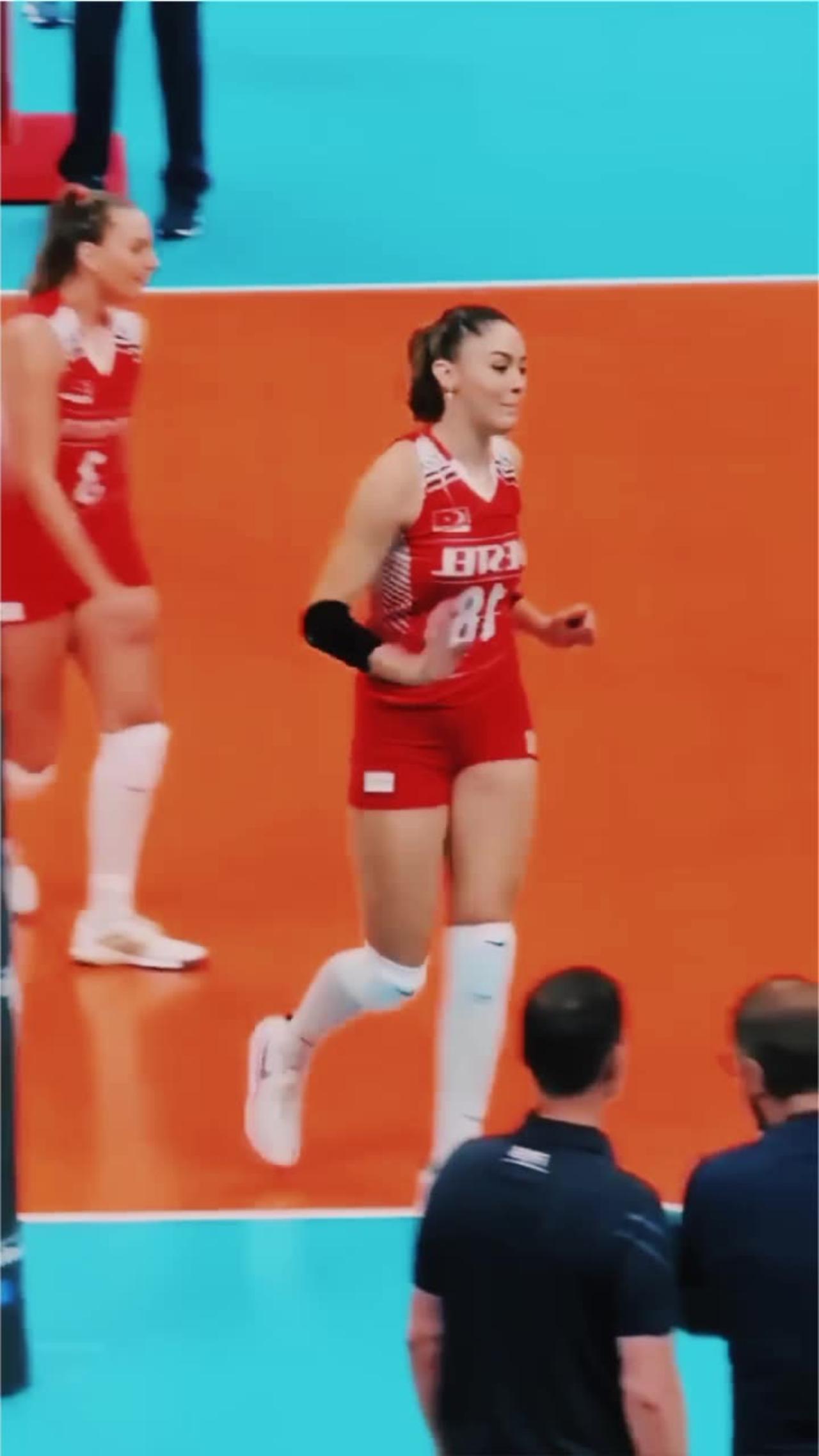 Zehra gunes Turkish internationacmen's - One News Page VIDEO
