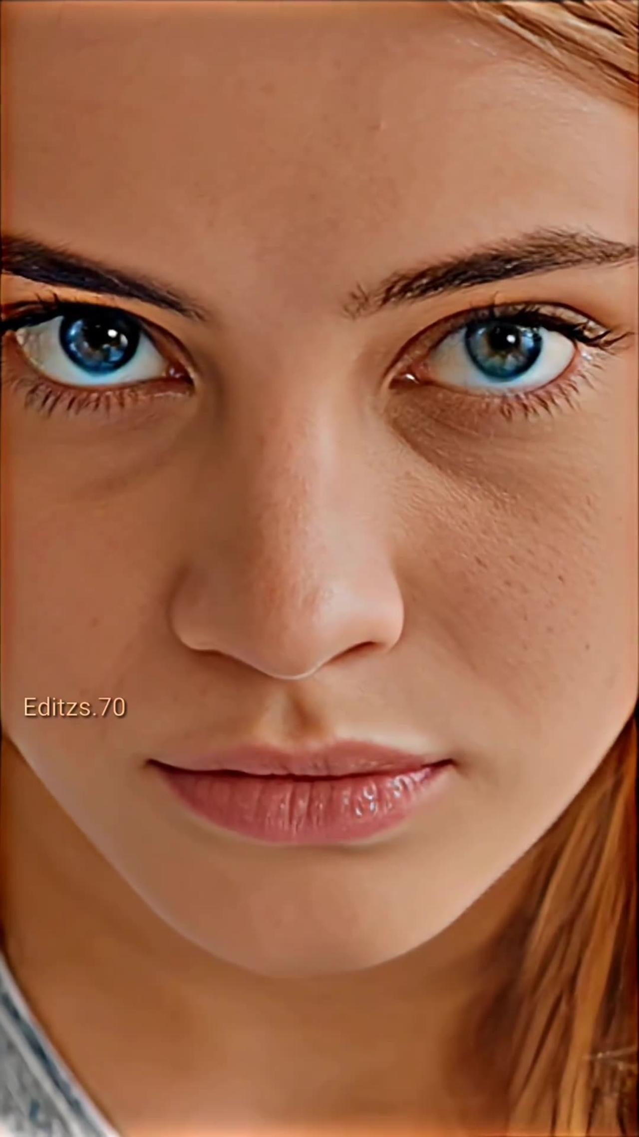 Eyes contact status 4k - One News Page VIDEO