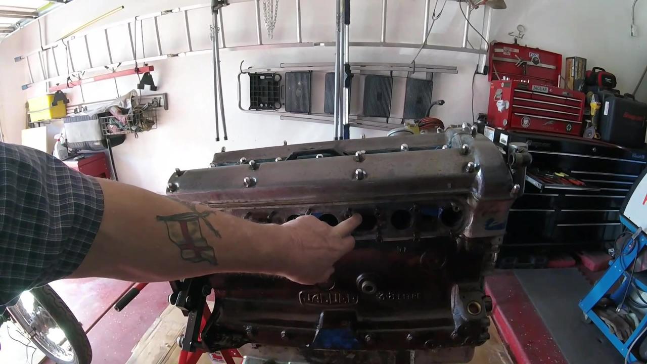 Jaguar MKII Engine Build Part 1 of 45 - One News Page VIDEO