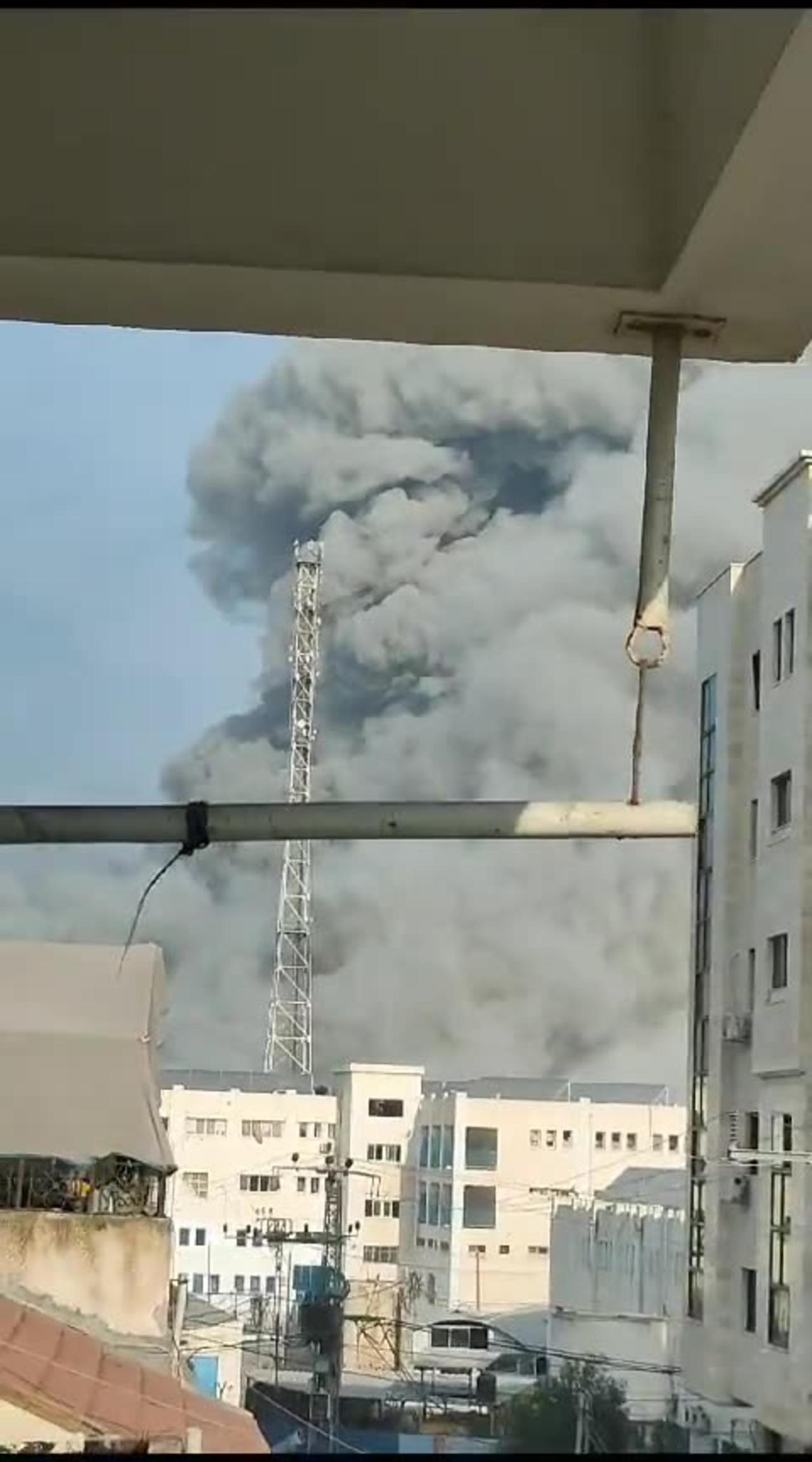 Heavy lsraeli bombing spotted in Khan Yunis, - One News Page VIDEO