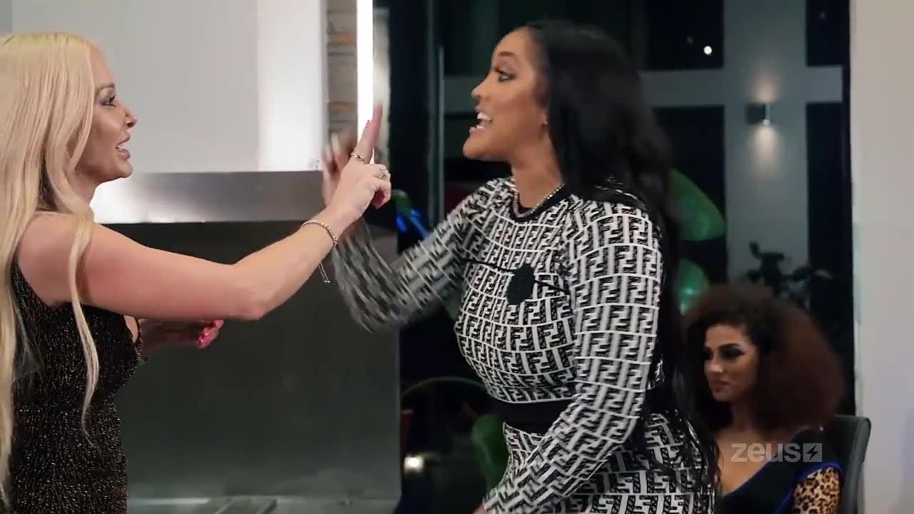 Fight | Live badass girl Tv program - One News Page VIDEO