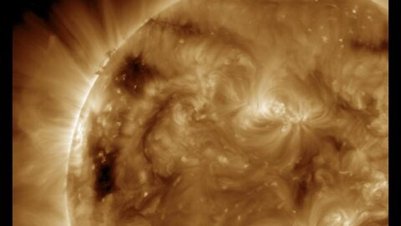 Magnetic Pole Shift Tipping Point, Coronal Holes - One News Page VIDEO