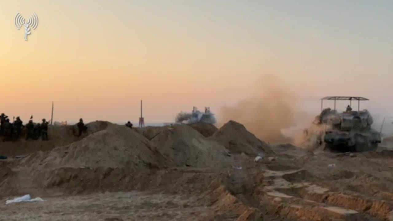Footage of IDF Tanks Reaching the Sea After - One News Page VIDEO