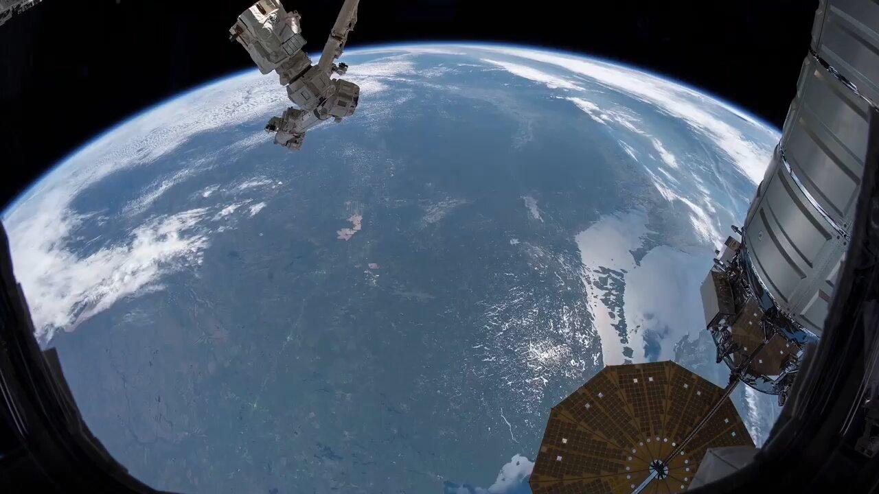 How does NASA take pictures of earth 🌎 - One News Page VIDEO