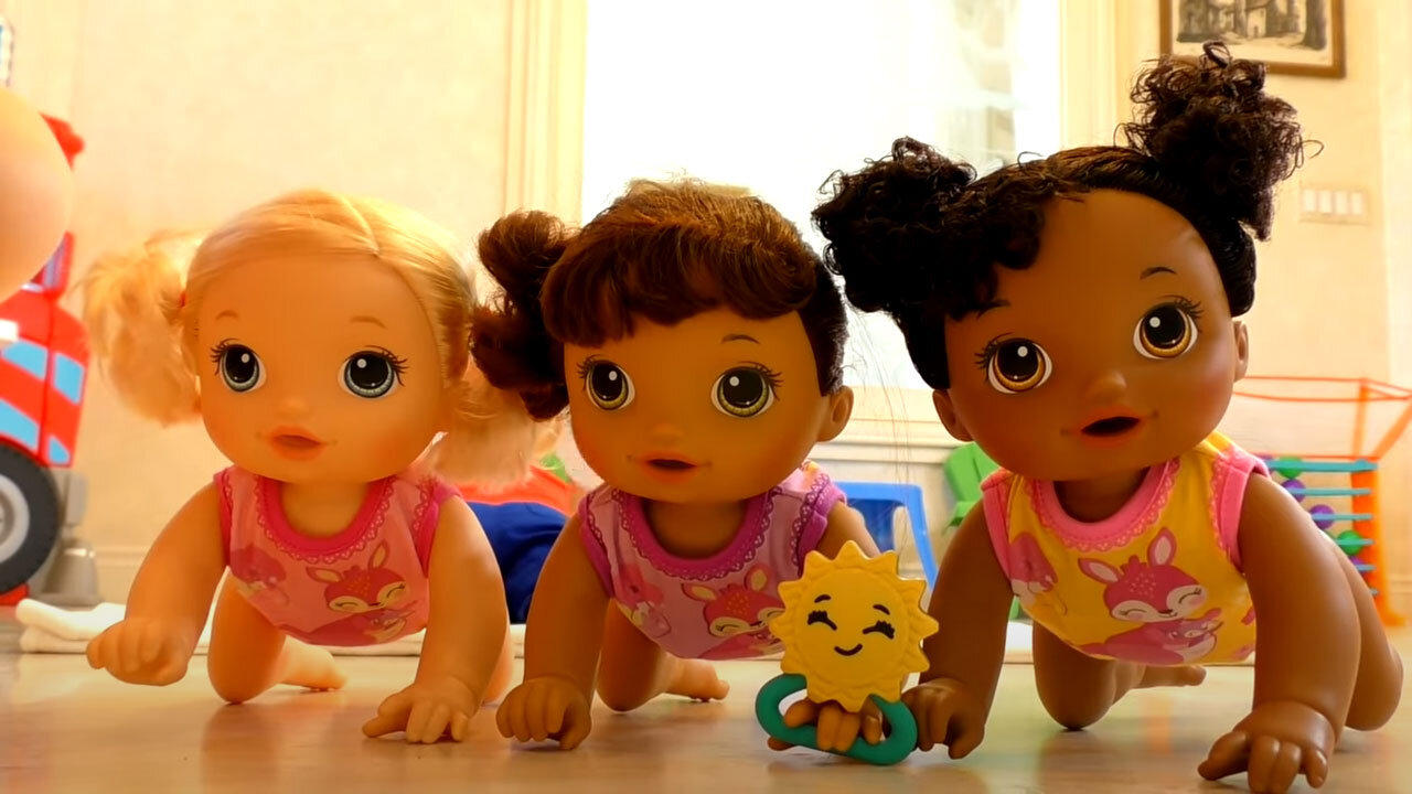 Roma pretend play with Baby Alive dolls - One News Page VIDEO