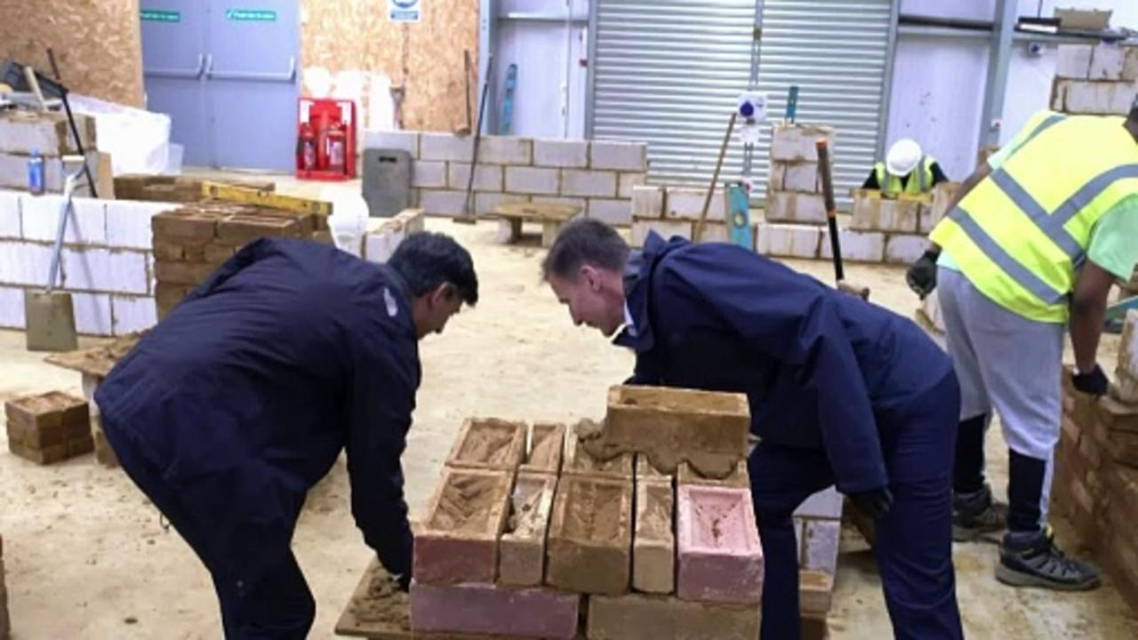 Sunak & Hunt hit a brick wall - One News Page VIDEO