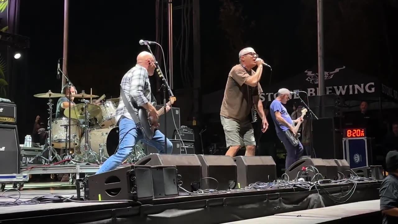 Descendents Live Concert Punk in the Park 2023 - One News Page VIDEO