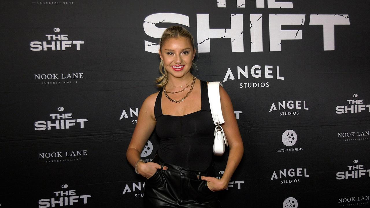 Kayla Bundy The Shift Los Angeles Premiere Red - One News Page VIDEO