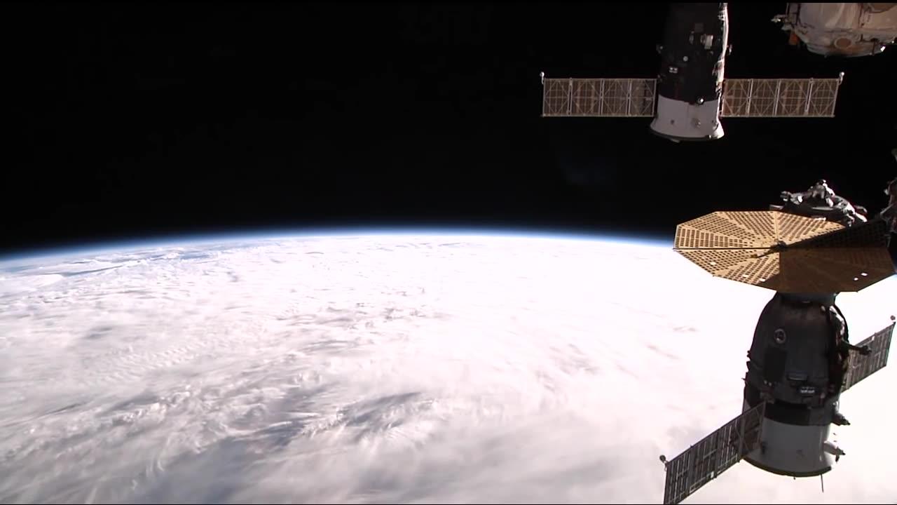 Expedition 51 Crew Departs Space Station - One News Page VIDEO
